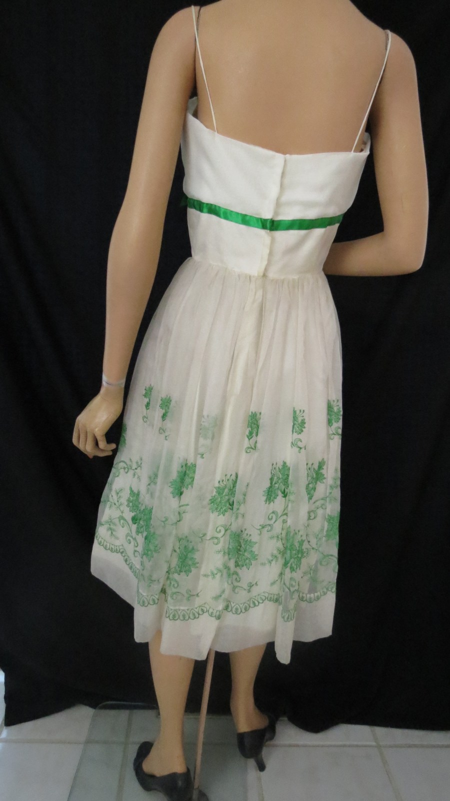 Pretty late 1950’s – early 1960’s Spring Formal Dress – Magicvintagespy